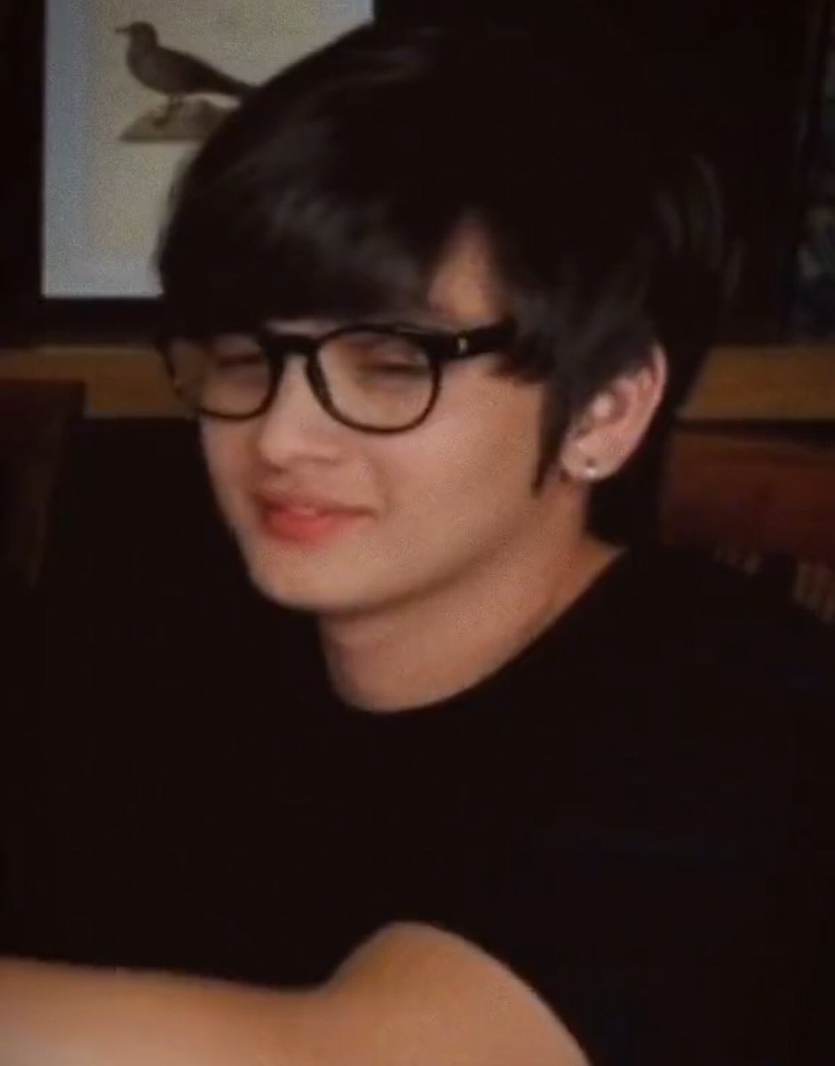 ً on Twitter: "RT @fdsf_jk: psst pogi @imsethfedelin 🥰"