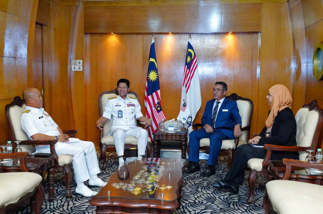 MINDEF Malaysia on Twitter: "Kuala Lumpur, 31 Januari 2023 - Timbalan Menteri Pertahanan, YB ...