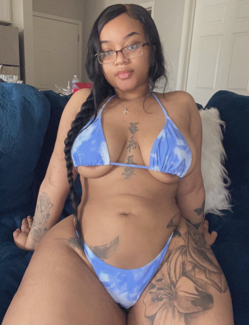 Mamahh♥️ on Twitter: "Netflix and F^CK, can we?😘😋 https://t.co/g94FRdvTTV" / Twitter