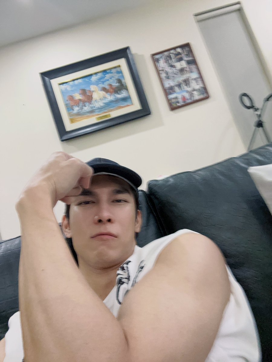 Hotguys รวมหนุ่มน่ากิน ช่วยรีทวิตด้วยน้า RT (70k) on Twitter: "งื้อออออ พี่มิวมาฮีลใจวัน ...