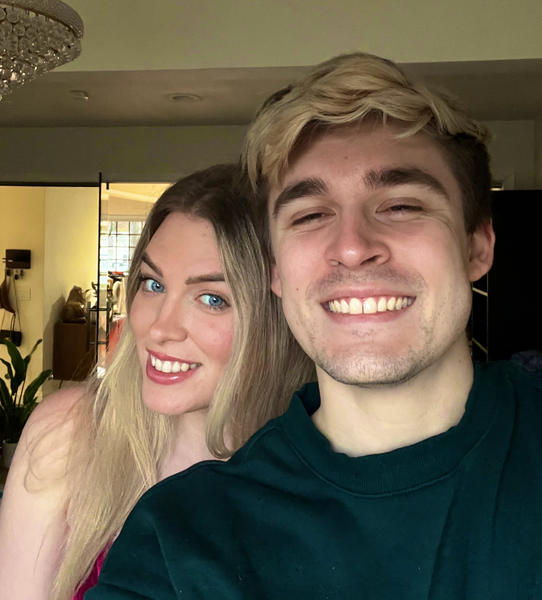 minx on Twitter: "@LudwigAhgren @qtcinderella luckiest man on earth" / Twitter