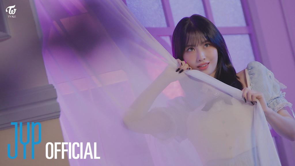 TWICE on Twitter: "TWICE "MOONLIGHT SUNRISE" M/V Behind the Scenes EP.02 YouTube: https://youtu ...