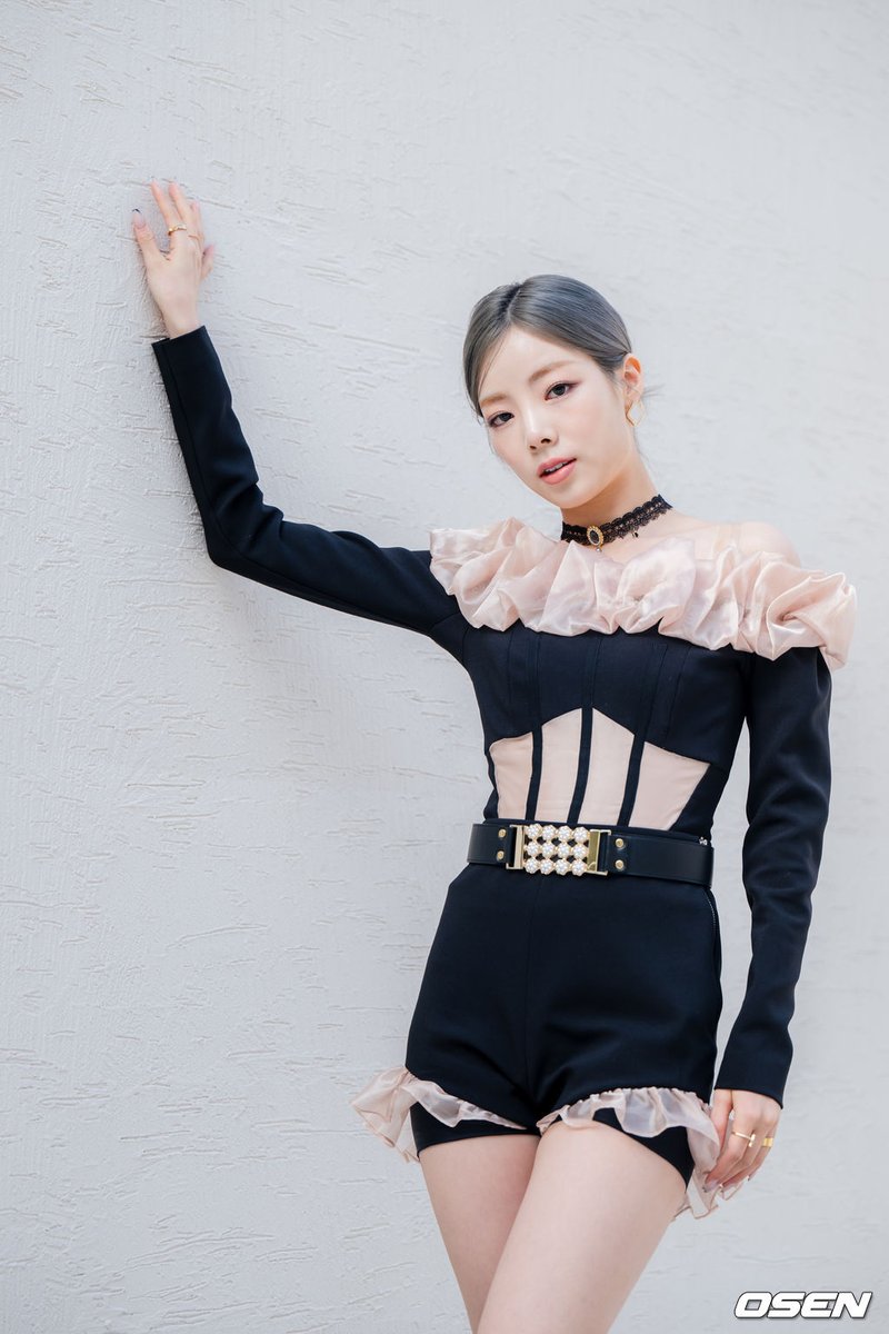 Mae 🝮🧃 cabin no. 7 🗝 on Twitter: "RT @PurpleKiss_ID: [📰]📸 Osen Photos for #Cabin_Fever Comeback ...