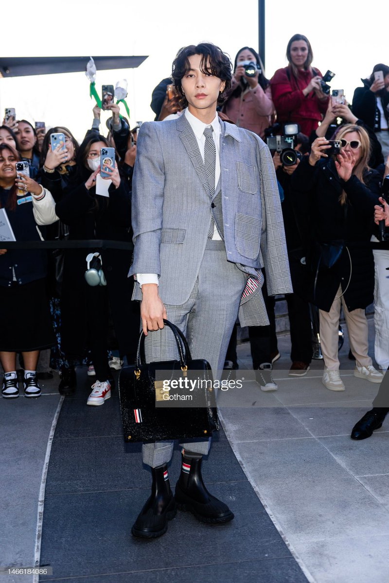 ً ayaaa on Twitter: "RT @SM_NCT: [PRESS] 230215 #JOHNNY at the New York Fashion Week (NYFW) 2023 ...