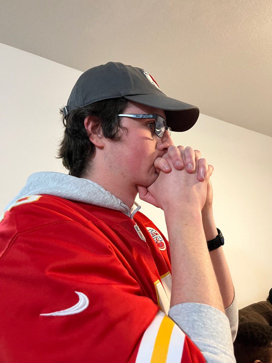 Sam Ritter on Twitter: "Before the kick vs after, as captured by my friends #SuperBowl"