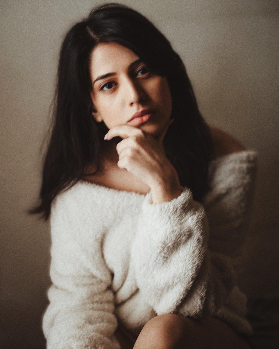 ActressBuff on Twitter: "Simran Pareenja 🤍🤎 #KirrakParty Fame"