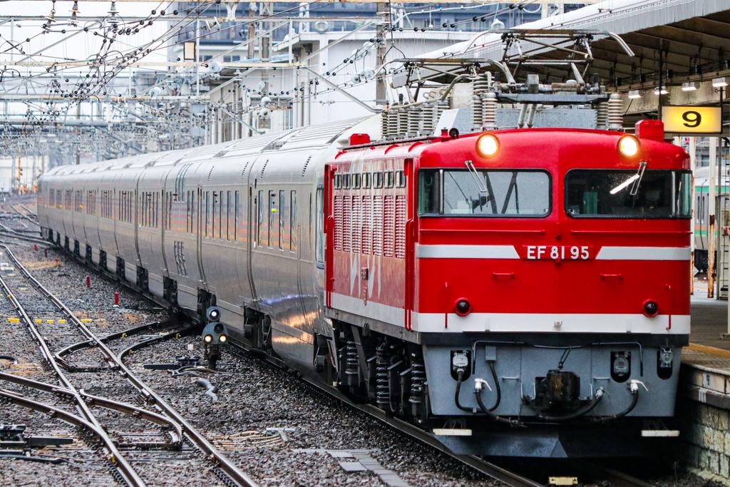 香港の撮り鉄 (都市に戻ってきた) on Twitter: "2023.02.13 EF81-95号機+E26系客車 カシオペア紀行 返却回送 宇都宮駅にて 今日15:45頃に宇都宮駅に到着し ...