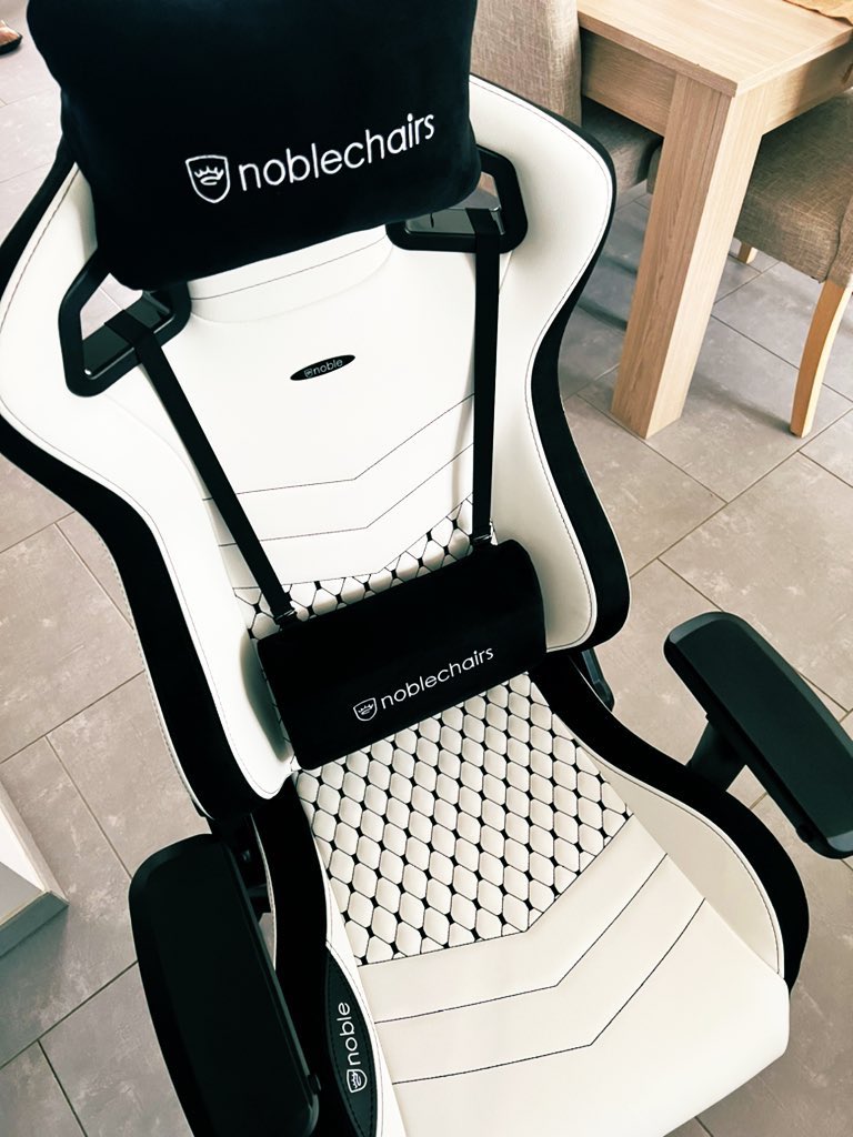Stifmeister_Prod 🎮 on Twitter: "Le confort de ma @noblechairs est incroyable , donc team bureau!!!"