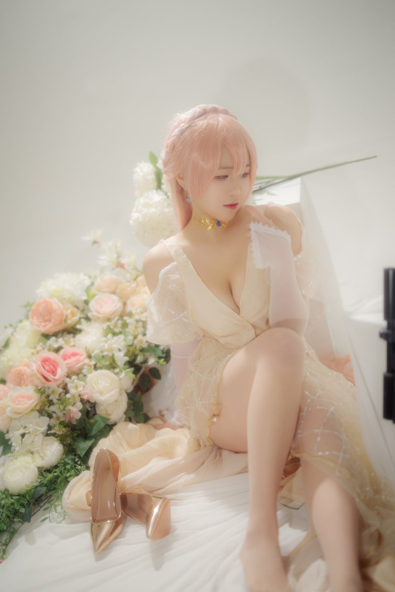 바덴🌿baden on Twitter: "RT @Plum_Cham: 소녀전선 - OTs-14 Skin - 2021 웨딩 Cos. @samsam_366 Pho. @Plum_Cham"