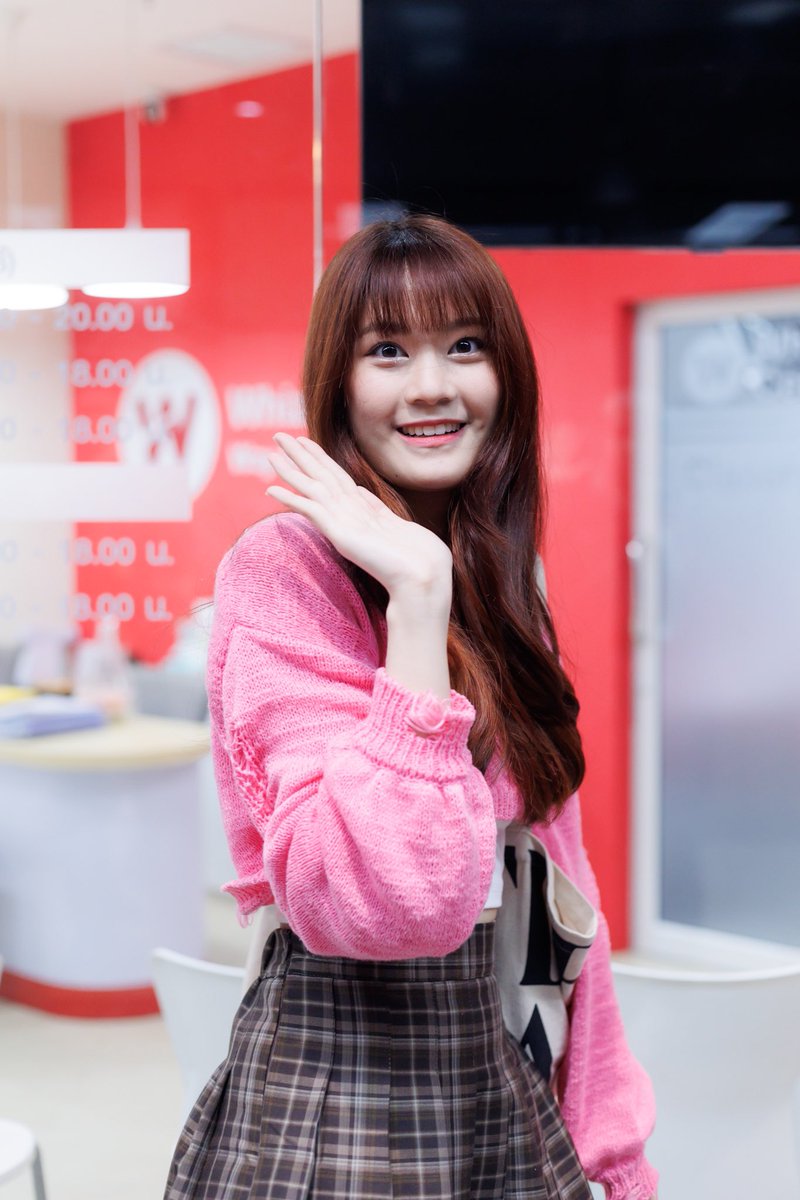 Kaofrang BNK48 Thailand Fanclub on Twitter: "RT @ktcmew: 👋 #KaofrangBNK48 #BNK48"