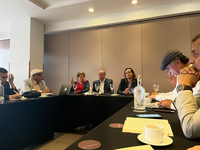 fecode on Twitter: "El Comité Ejecutivo de FECODE se reunió ayer con las ministras de Salud y de ...