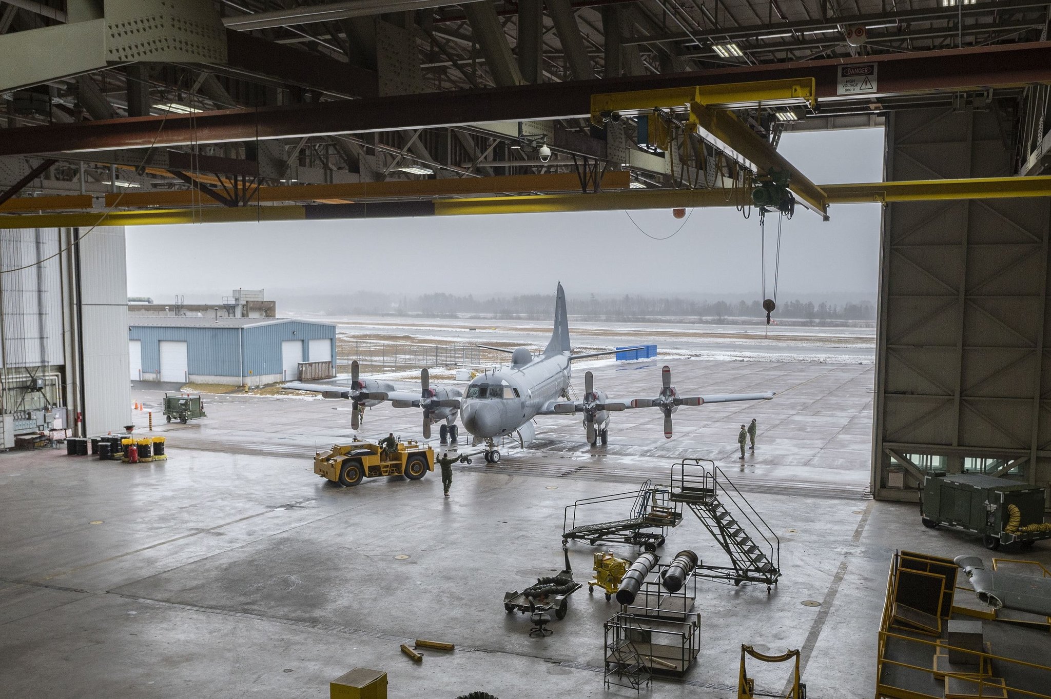RCAF Operations on Twitter: ".@RCAF_ARC aircraft technicians from 14 Air Maintenance Squadron ...