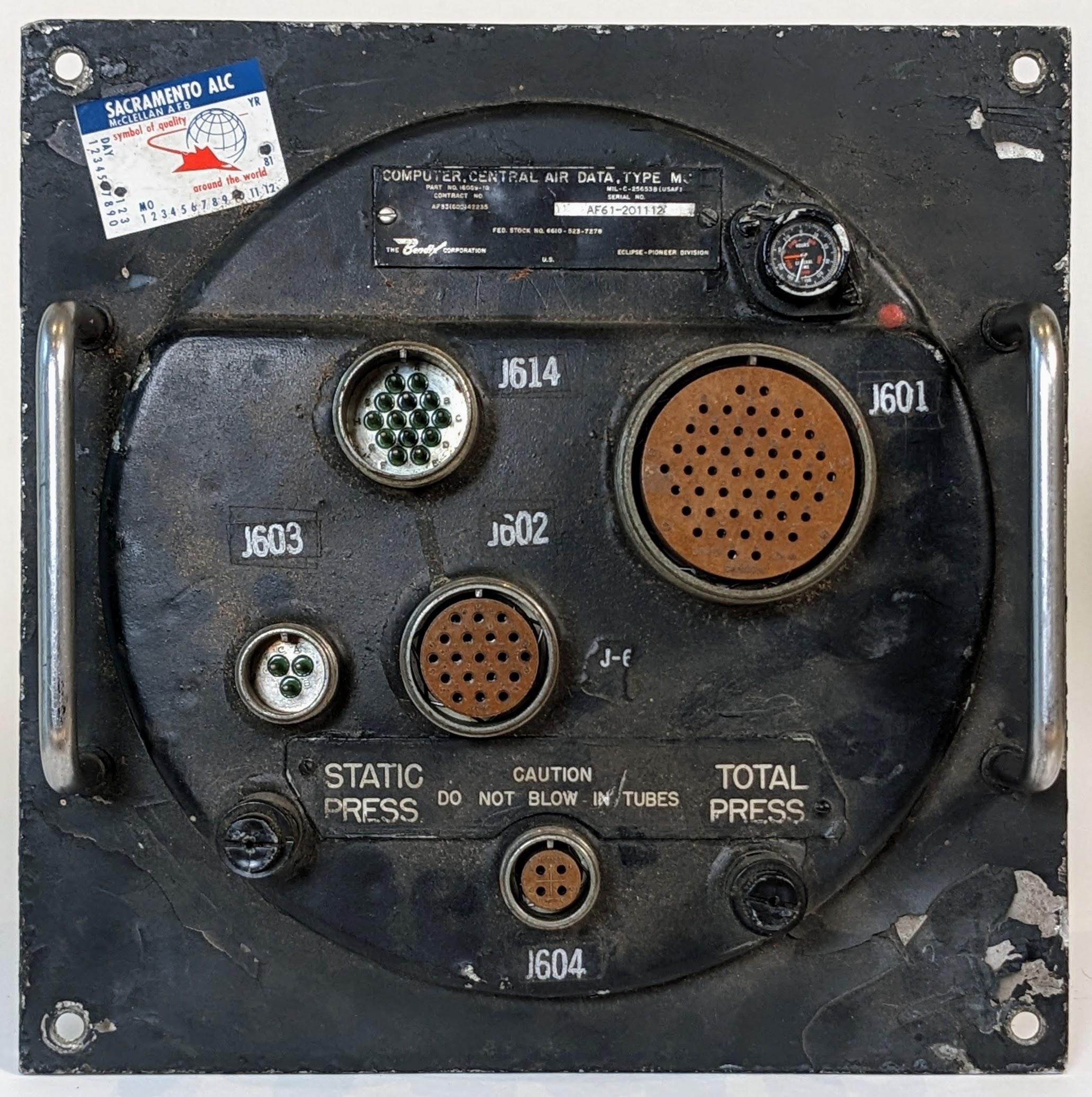 Ken Shirriff on Twitter: "The Bendix Central Air Data Computer (CADC) is an amazing ...