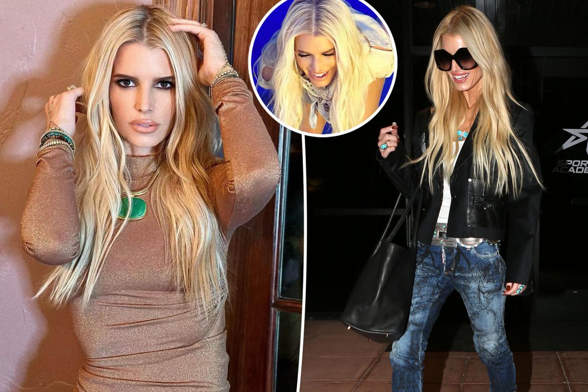 Page Six On Twitter Jessica Simpson Pees In Grass During Outdoor Shoot ‘when You Gotta Go