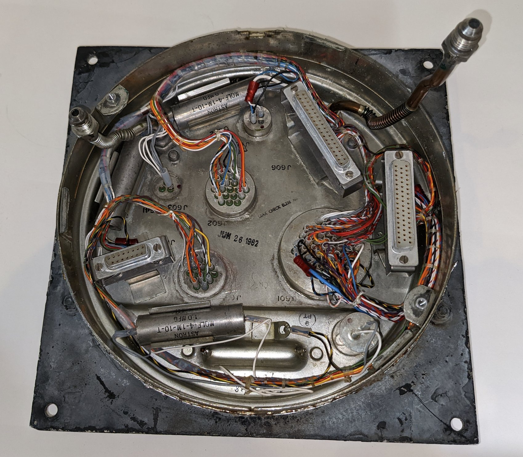 Ken Shirriff on Twitter: "The Bendix Central Air Data Computer (CADC) is an amazing ...