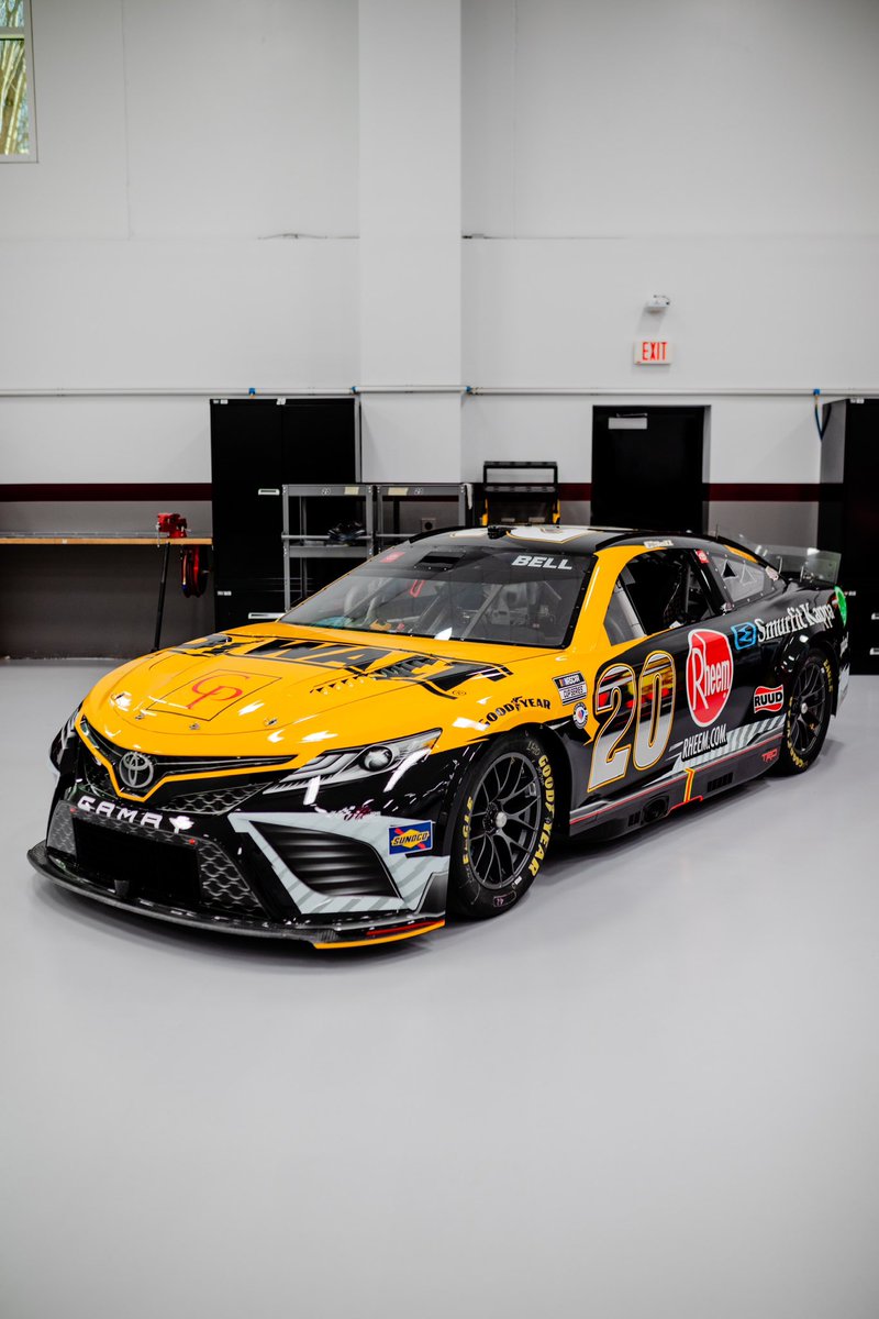 Christopher Bell's DeWalt / Rheem scheme for the Daytona 500 : r/NASCAR