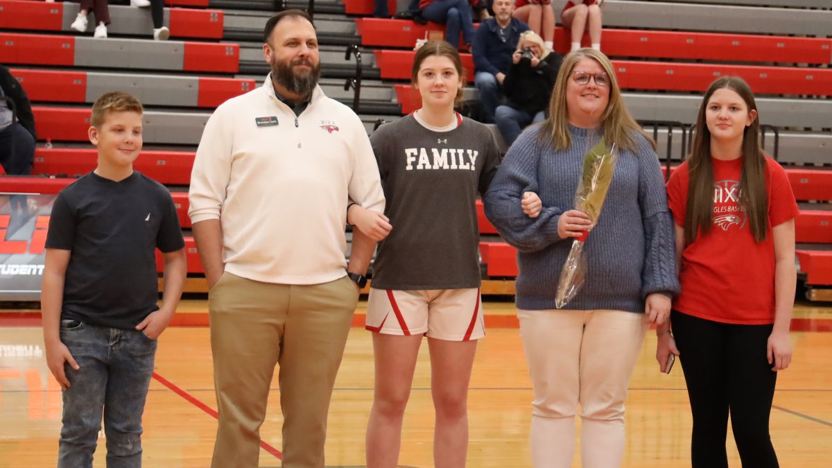 Missouri Sports Network On Twitter Rt Nixaathletics 🏀 Our Senior Night Ceremony For Chloe