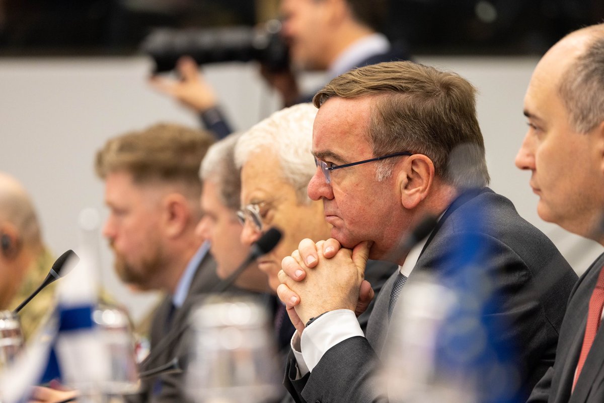 Verteidigungsministerium on Twitter: Verteidigungsministerium on Twitter: