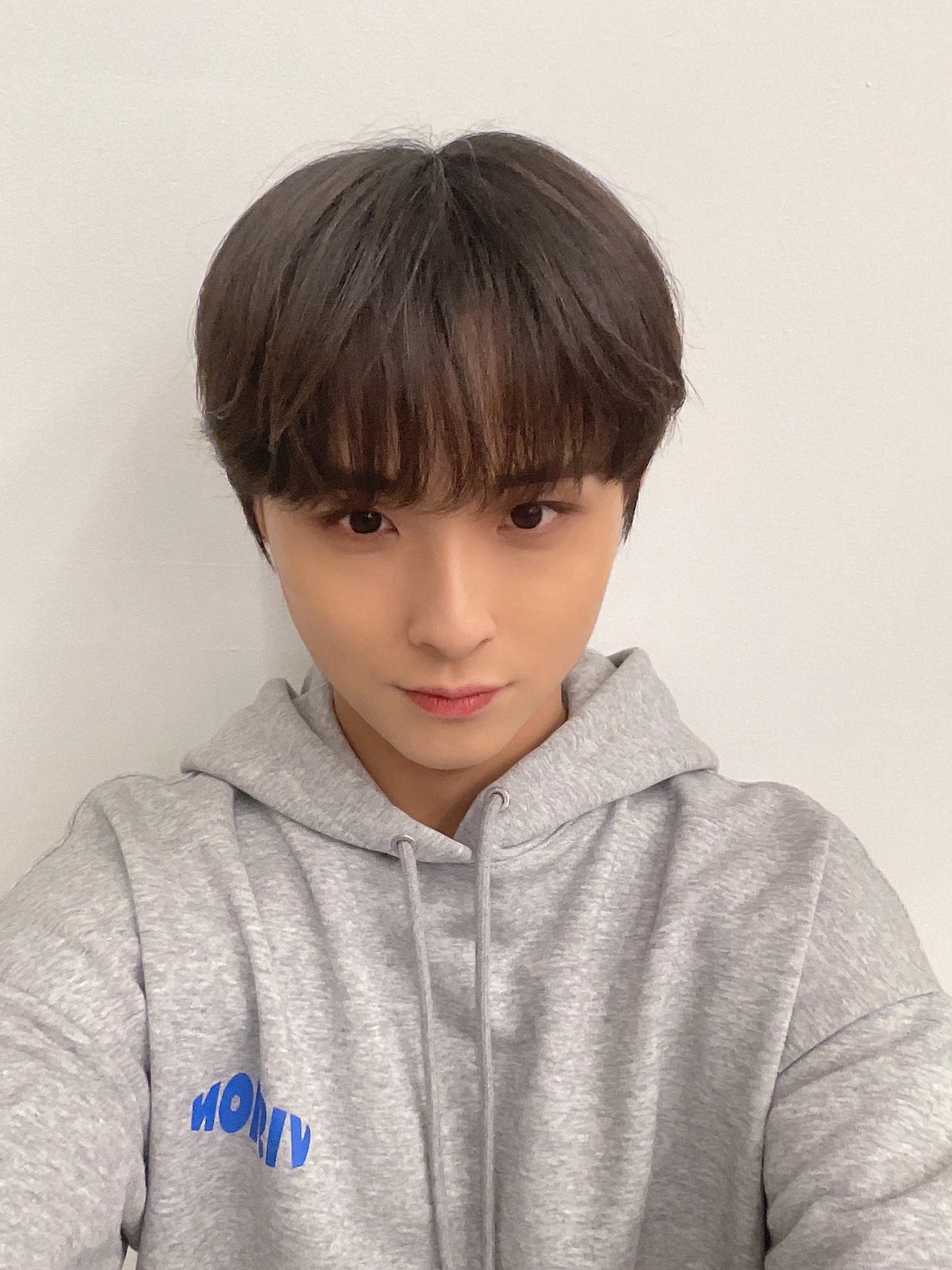 DKZ_OFFICIAL on Twitter: "#민규 #MINGYU ️🧡💛💚💙💜 https://t.co/ZCUZ3pgO0J" / Twitter