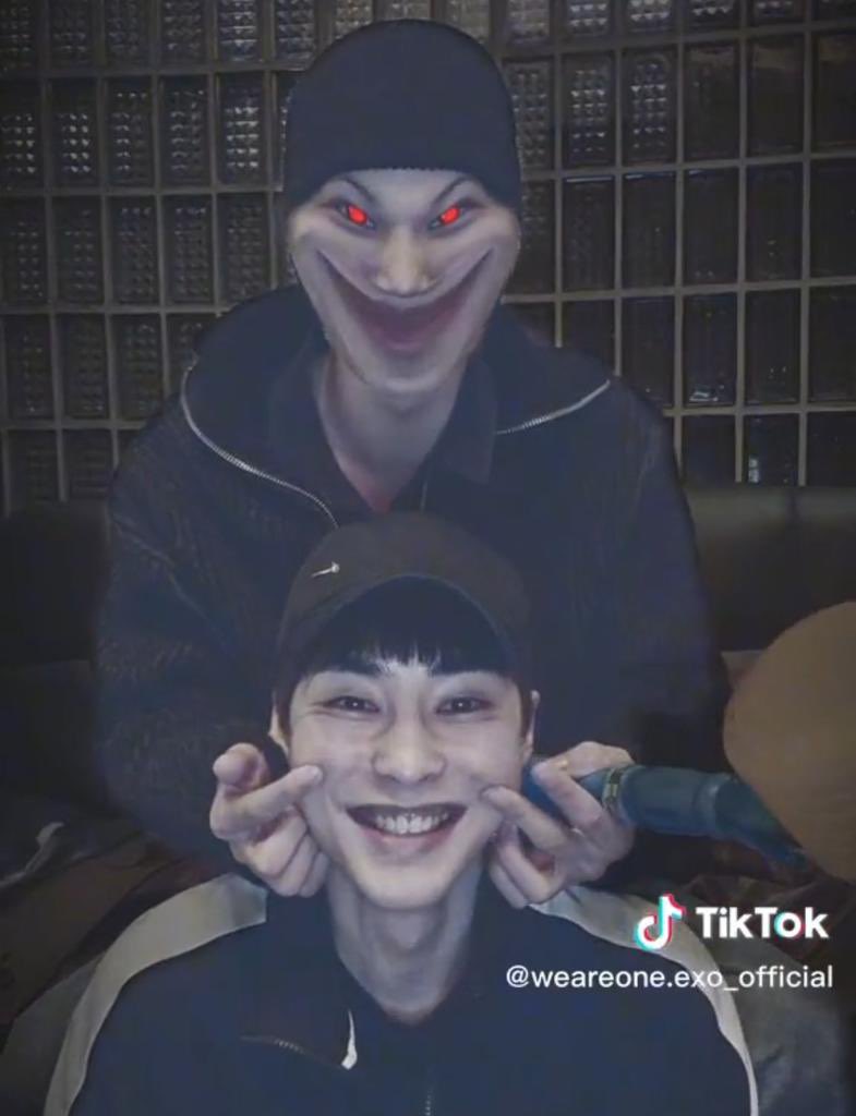 Nanaa On Twitter Rt Ohsenh This Is So Funny 😭 Jongin Forced Minseok