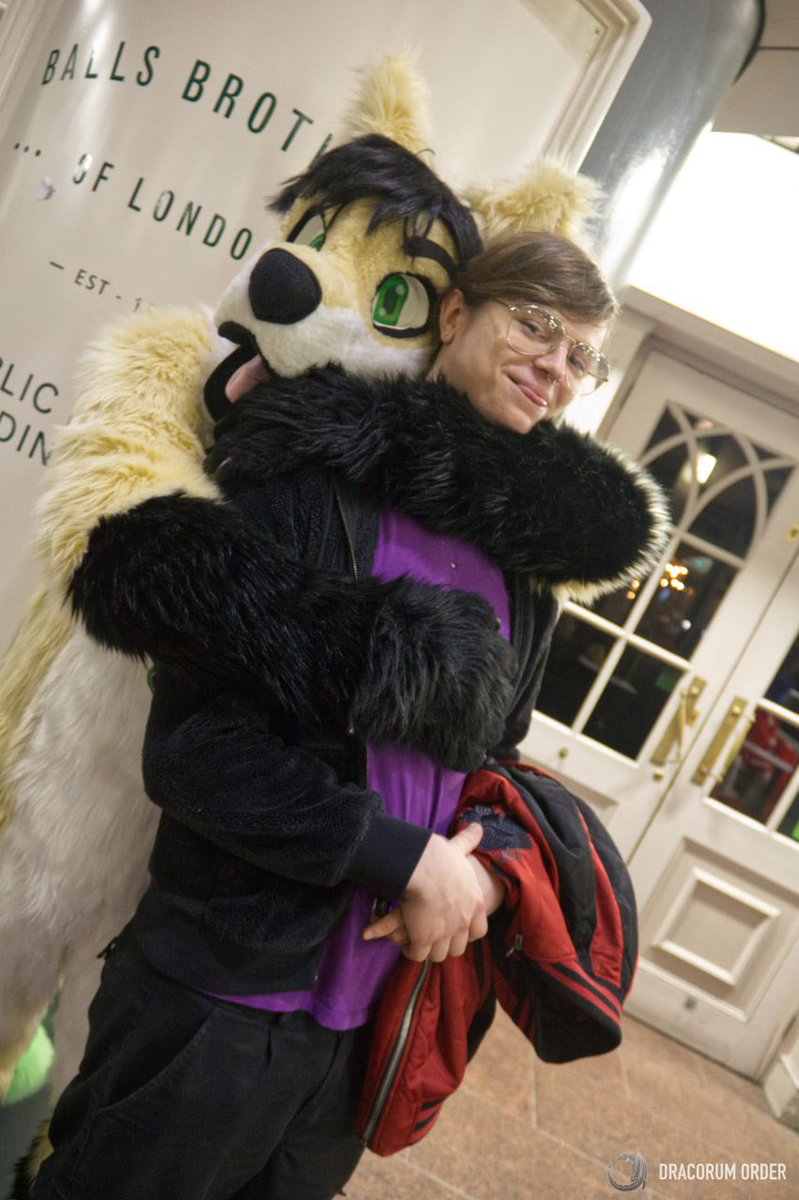 Dracorum Order 🧧 on Twitter: "Holding on for deer life! It’s a short ...