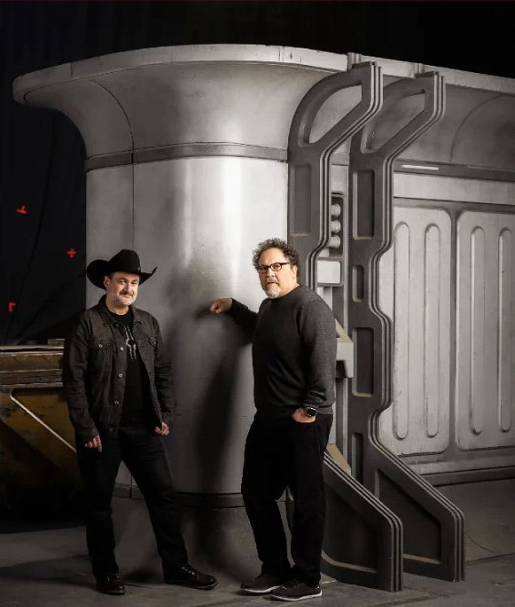 Patrice Girod on Twitter: "Beau shooting photo du magazine Empire, de Jon Favreau et Dave Filoni ...