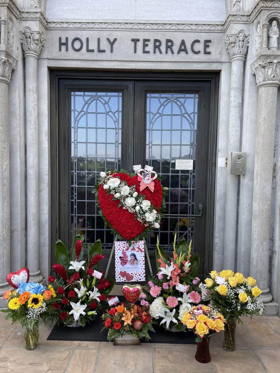 Michael Jackson Gravesite Forest Lawn