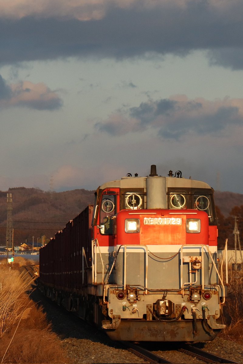 とあるDE10好きのつぶやき。 on Twitter: "[東新]1729改め、[仙貨]1729。 石巻線でギラリと輝く活躍を！ 2023.02.09~6652ﾚ~"