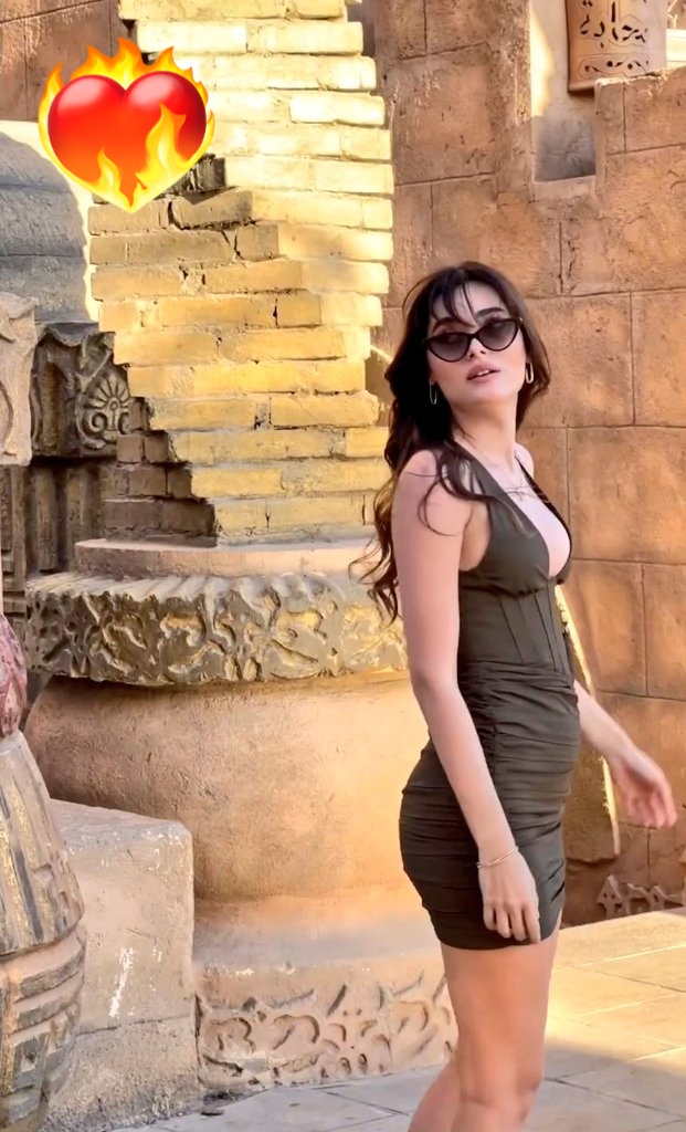 Sexy Ünlüler ️‍🔥🔥 (11K) on Twitter: "RT @Sexy_Unluler: Simay Barlas"