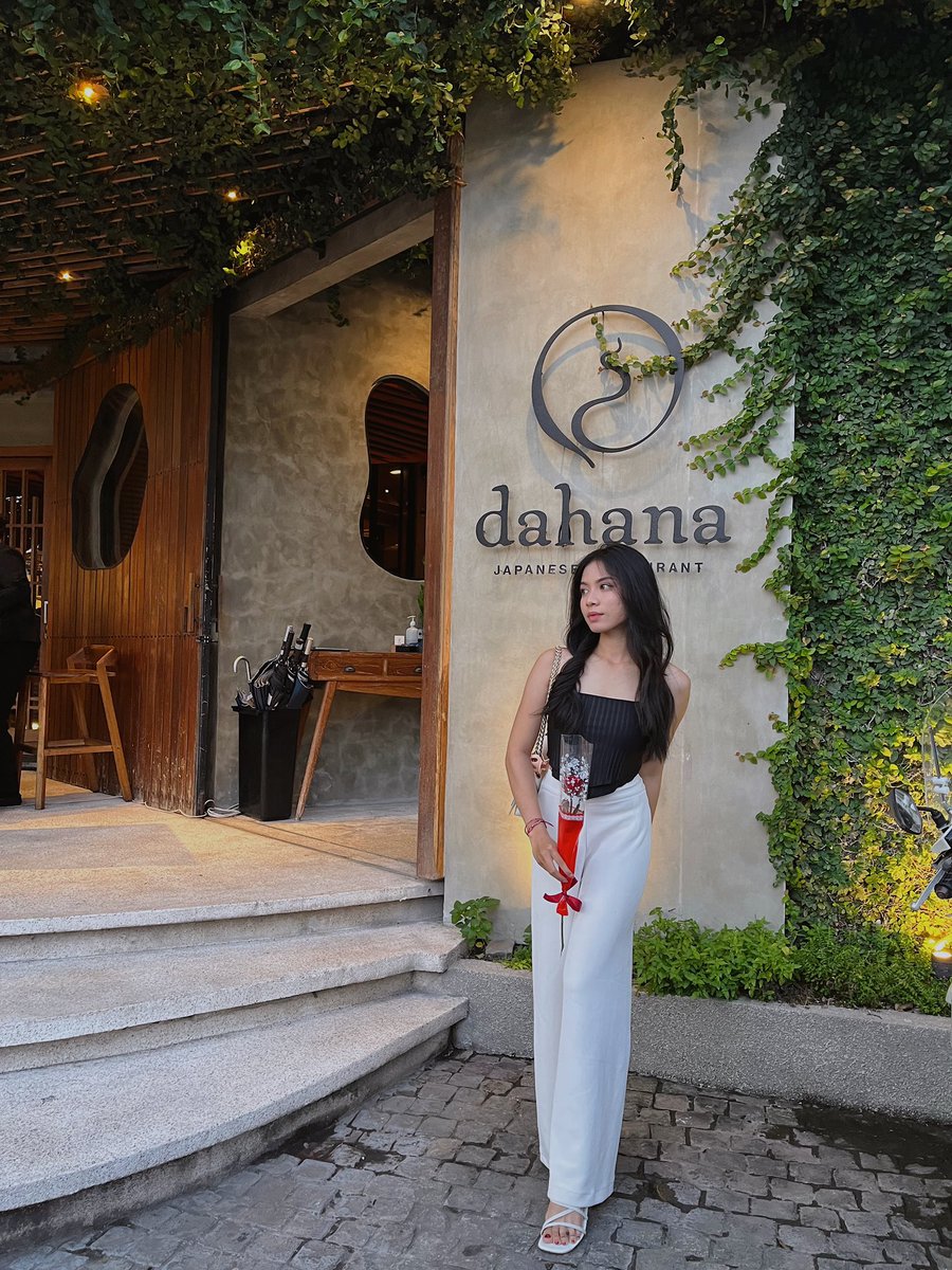 🦥🦥 on Twitter: "Pov date with me."