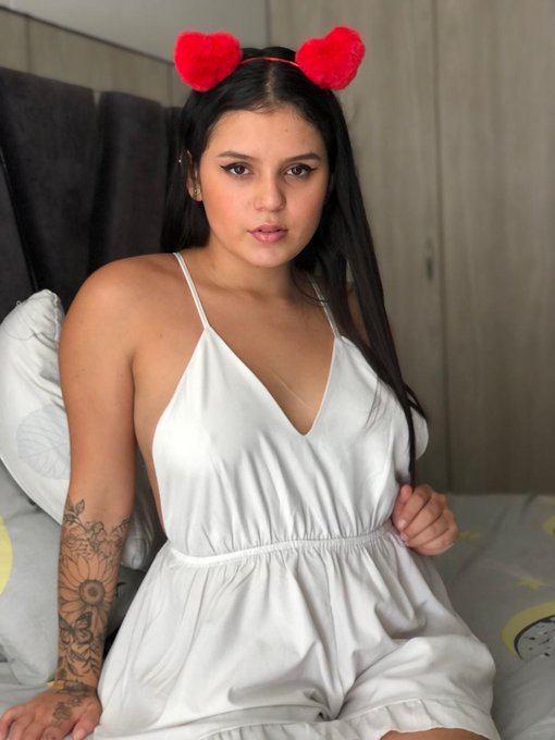 TW Pornstars - Melanie Cáceres. The most liked pictures and videos from Twitter for all time. Page 4