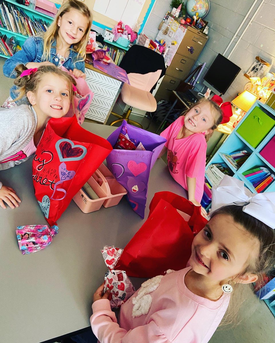 East Webster Elementary On Twitter 1st Grade Valentine s Day east-webster-elementary-on-twitter-1st-grade-valentine-s-day