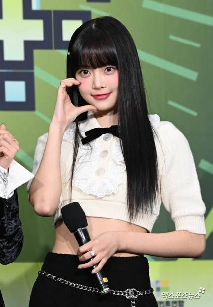 인스티즈(instiz) on Twitter: "[단독] 르세라핌 홍은채, '뮤직뱅크' MC 발탁…장원영 후임 은행장 https://instiz.net/pt/7319007"