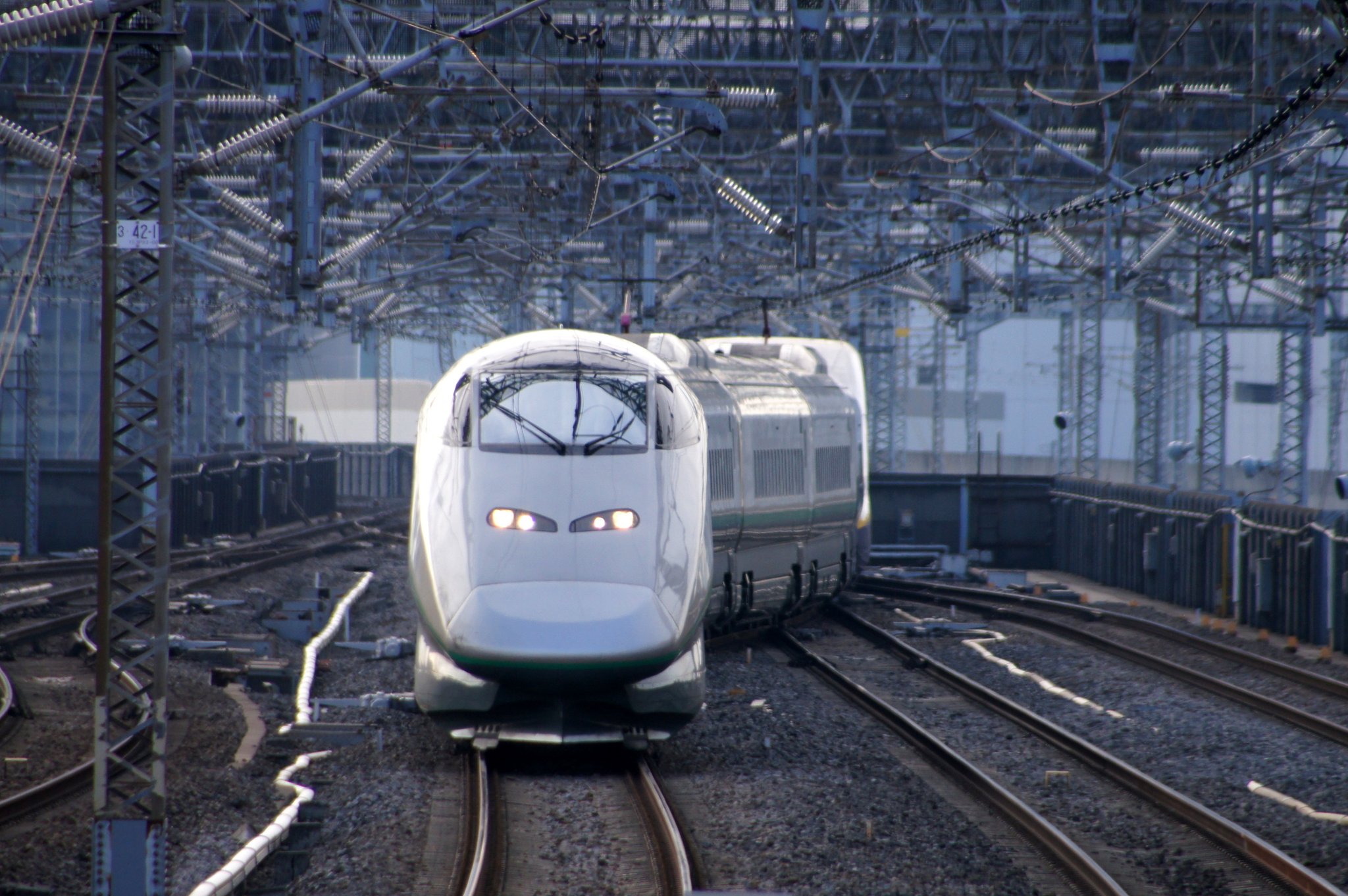 波鉄 on Twitter: "Rememberシリーズ！ 2012.2.13 E3-2000系つばさ+E4系Maxやまびこ127号 大宮駅 この頃は⑯番線へ ＆ E5+E3はやて102号 ...