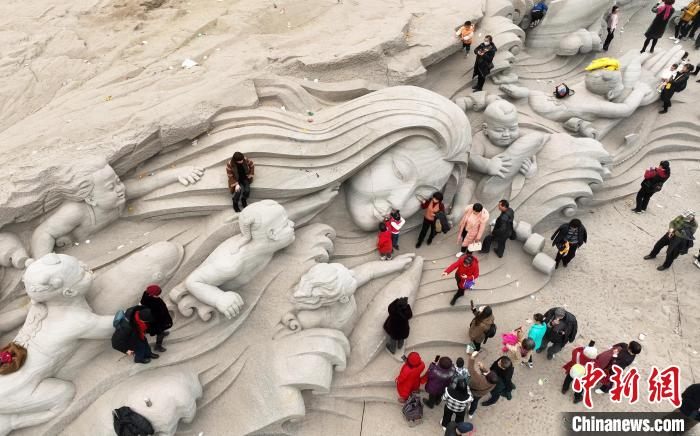 Taking more than 30 craftsmen nine months to complete, a giant stone ...