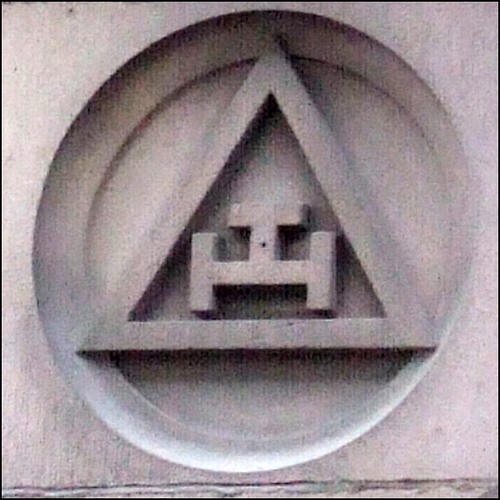 Triple Tau: The Grand Emblem of Royal Arch Masonry (🧵) "The triple Tau ...