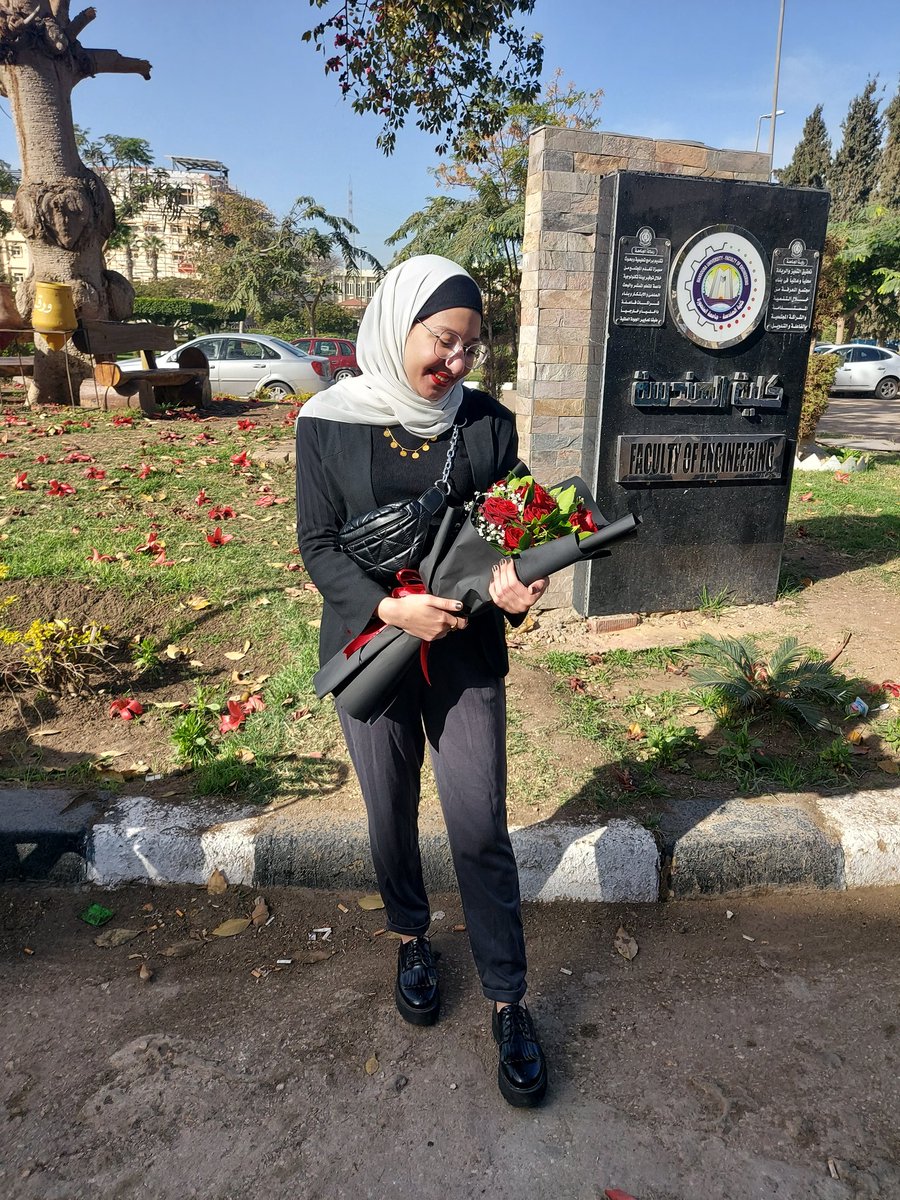 Shaimaa El-Badrawy on Twitter: "شيمو -اشطر كتكوت- ناقشت بروجيكت تو بنجاح وعدت التيرم صافي ...