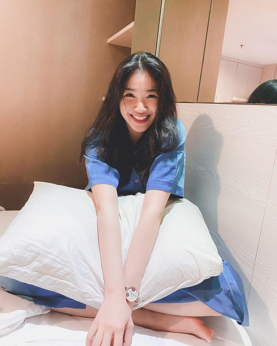 RandomGuy on Twitter: "RT @48timee: #SarapanFotoOshi"