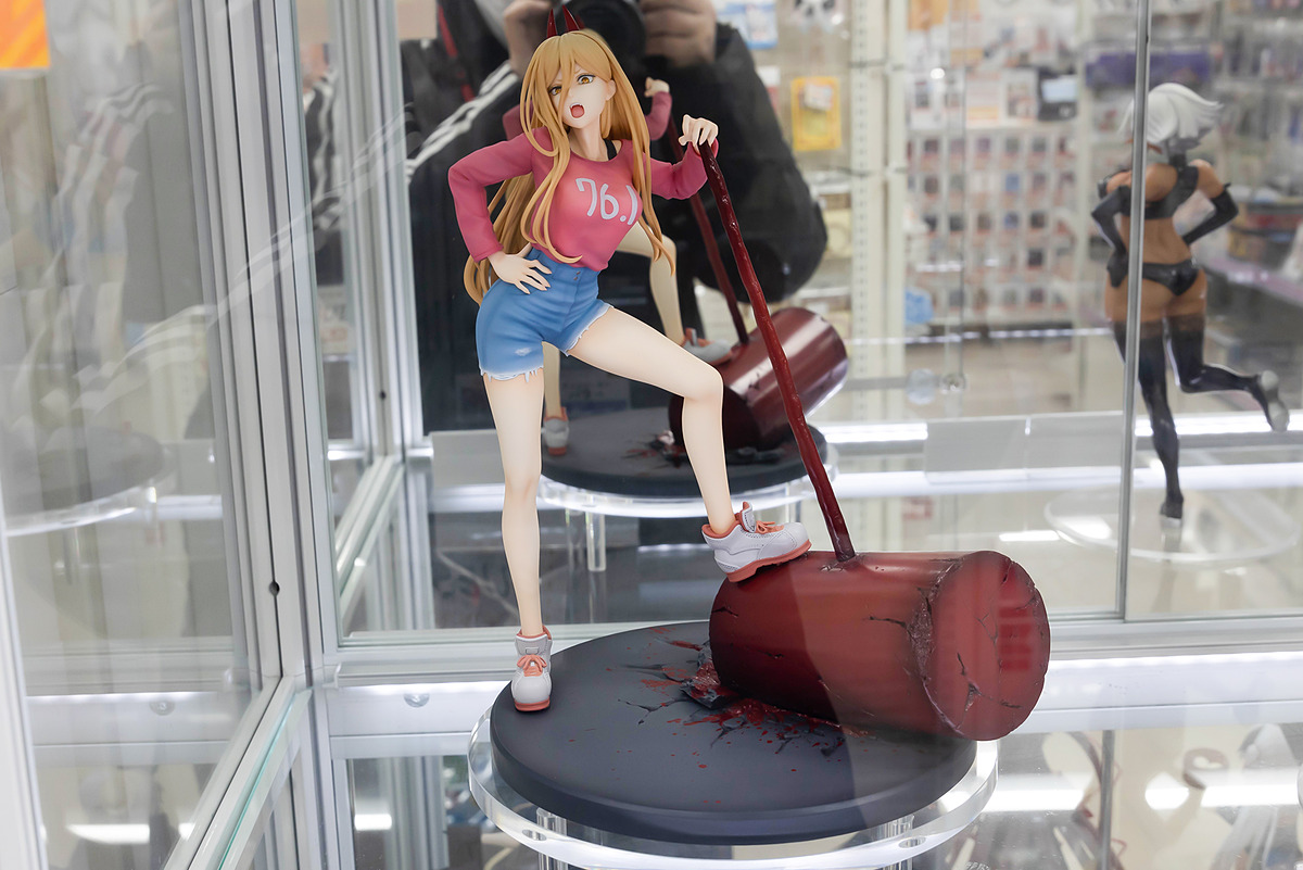 HOBBY Watch on Twitter: "【あみあみ展示撮り下ろし】血の臭いじゃ～！「チェンソーマン パワー」 “76.1”のサイズ感を1/7スケールフィギュアで忠実再現 ...