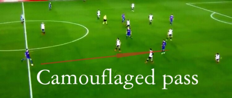 Busquets - Best in the game 🔥 https://t.co/UtLUrih9UV - Ivar | Rattibha