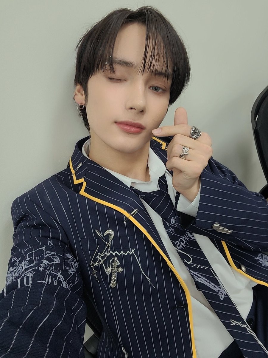 STREAM SUGAR RUSH RIDE! —— TAEHYUN DAY!! on Twitter: "he’s so pretty. #SugarRushRide # ...