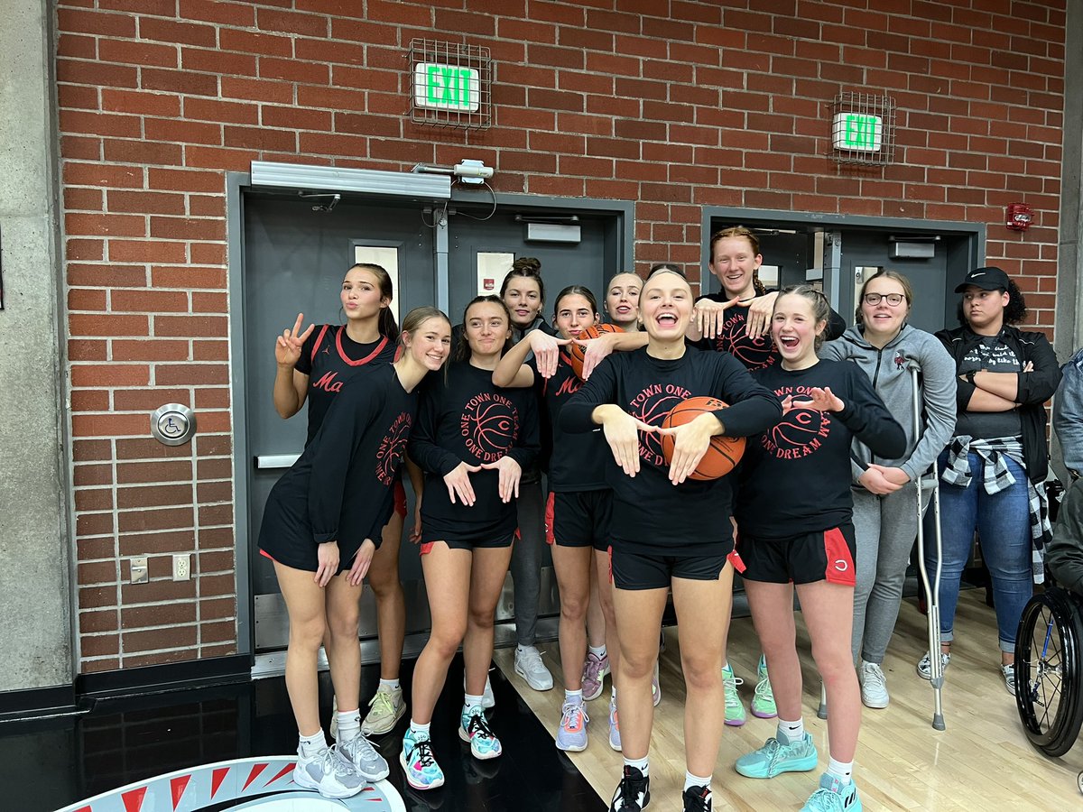 Hayes Freedom High School Honors Class of 2017 - Lacamas Magazine