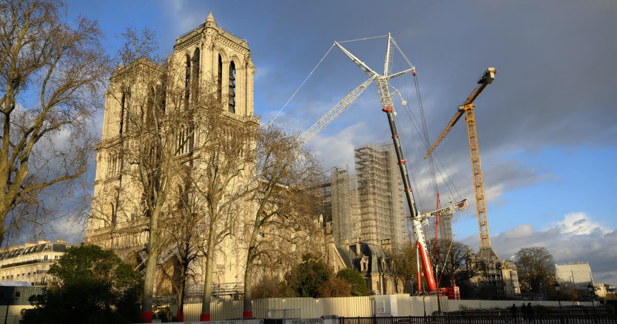 Cludts Angèla on Twitter: "RT @lejsl: La nouvelle flèche de Notre-Dame ...