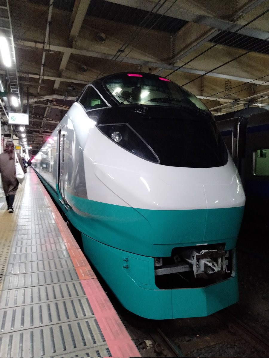 中央線・青梅線 鉄道開業150周年 on Twitter: "まさかの上野でもたまたま止まってたE653系リバイバルカラーのE657系"