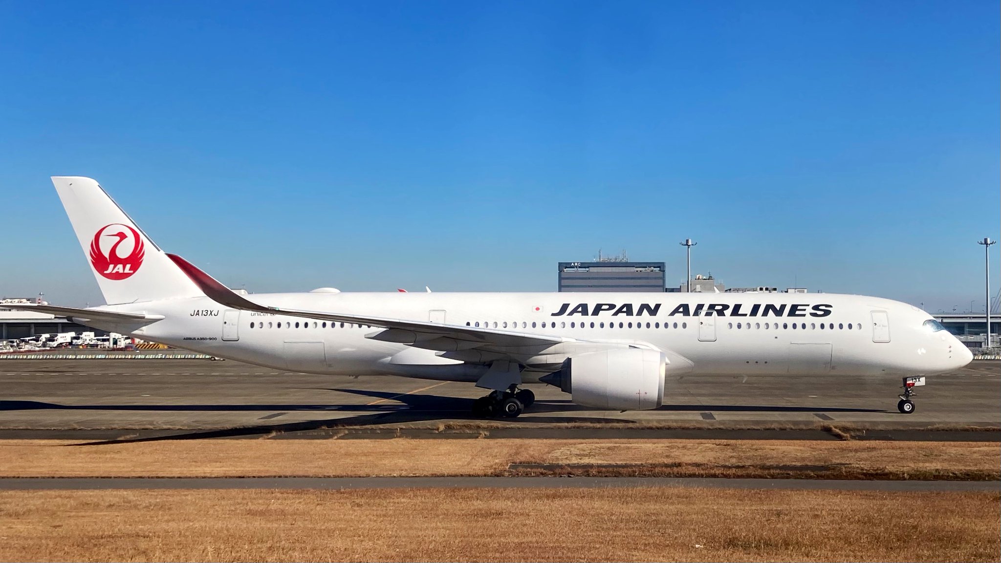 Avgeek_HKD Base ︎ on Twitter: "A359もこう見ると長いな… A35Kも見てみたいですね。 A359の全長 66.8m A35Kの全長 73.8m A359は ...