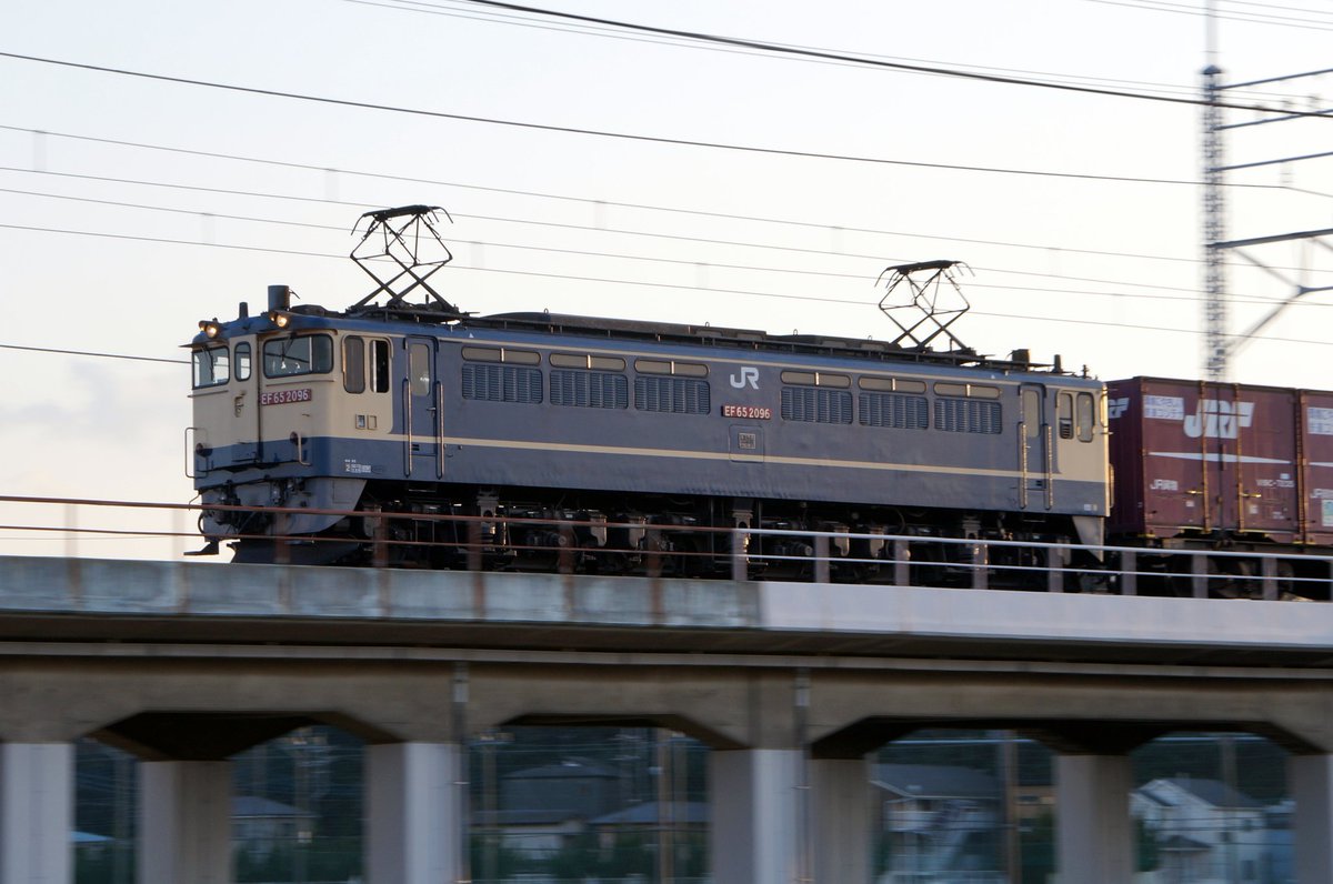 波鉄 on Twitter: "2023.2.4 EF65-2096♪シャトル貨物77レ 武蔵野線 リターンどきの上空 デルタ航空275便(300ミリ×2.8倍)"