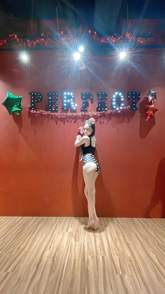 夏暮光 on Twitter: "燈把我的臀部打得好亮 等等會不會燒起來 你們的血壓也著一起起來 ️‍ https://lin.ee/Cn1XjF9"