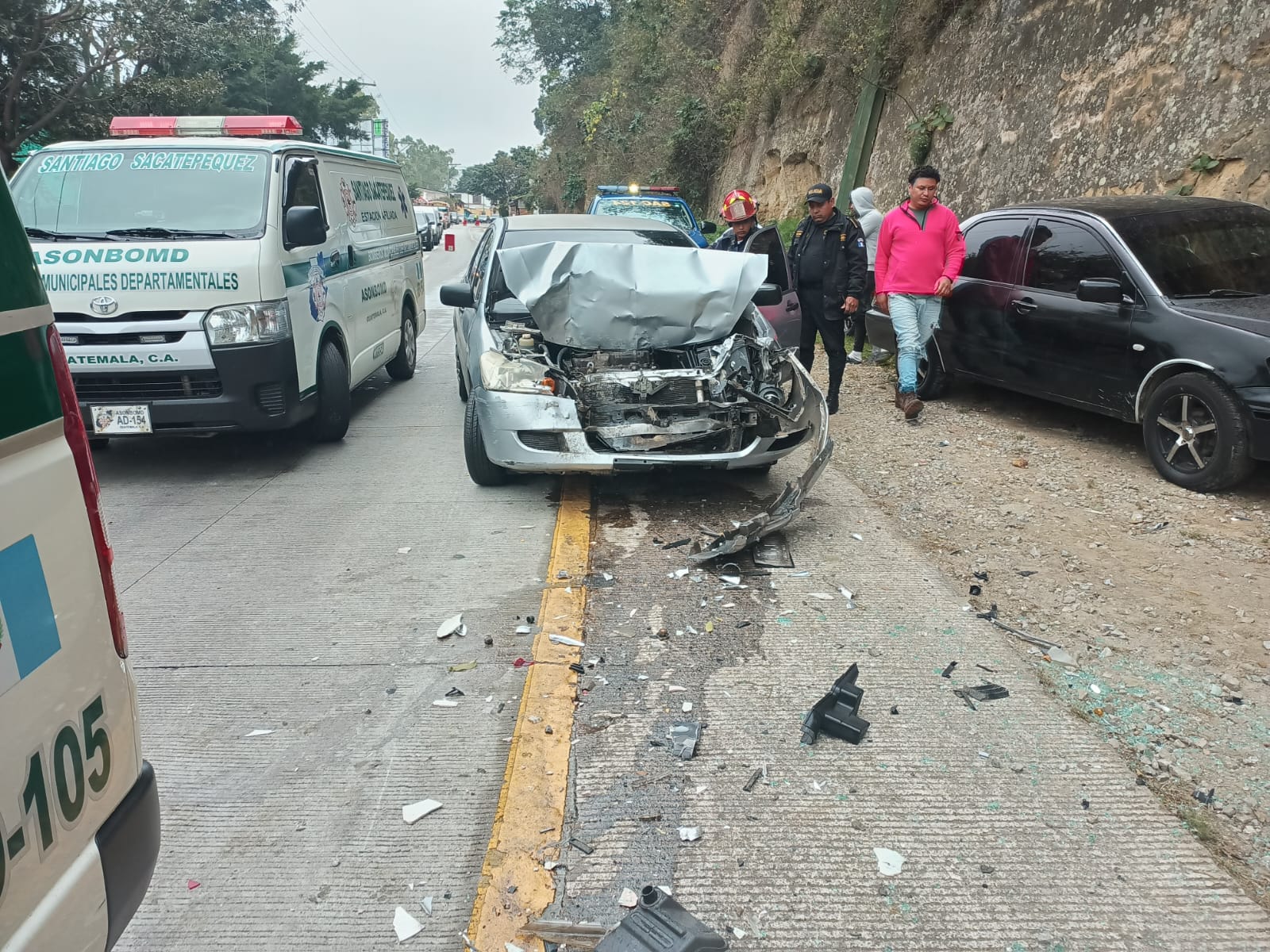 Soy 502 on Twitter: "🚨¡HACÍA TRANSMISIÓN EN VIVO! ⎢ Así atropellaron a periodista en ruta a ...