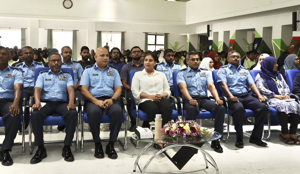 Ministry of Education on Twitter: "ހުރަވީ ސްކޫލްގައި @PoliceMv އިން ކުރިއަށް ގެންދިޔަ ’ކޭމްޕް ...