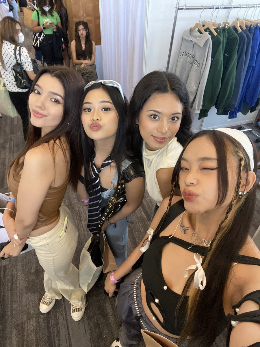 shanaynay on Twitter: "RT @m4retha: slow move bazaar!!